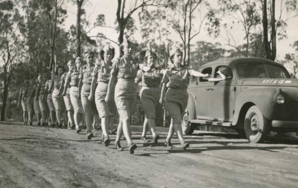 The VK-KNIL: Dutch women in military service from exile to post-war ...