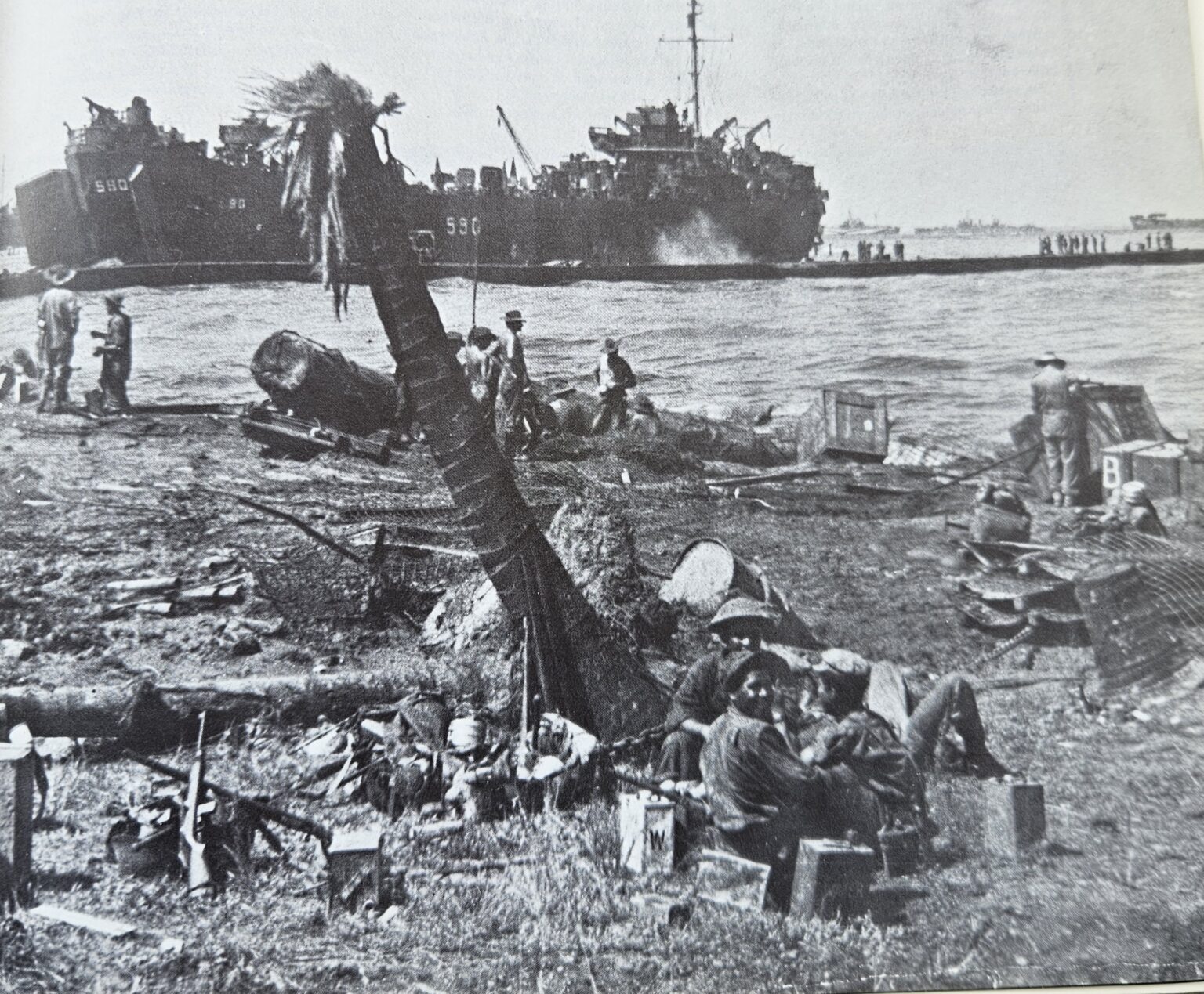 The end of WWII. Liberation of Borneo by Australian troops. - Dutch ...