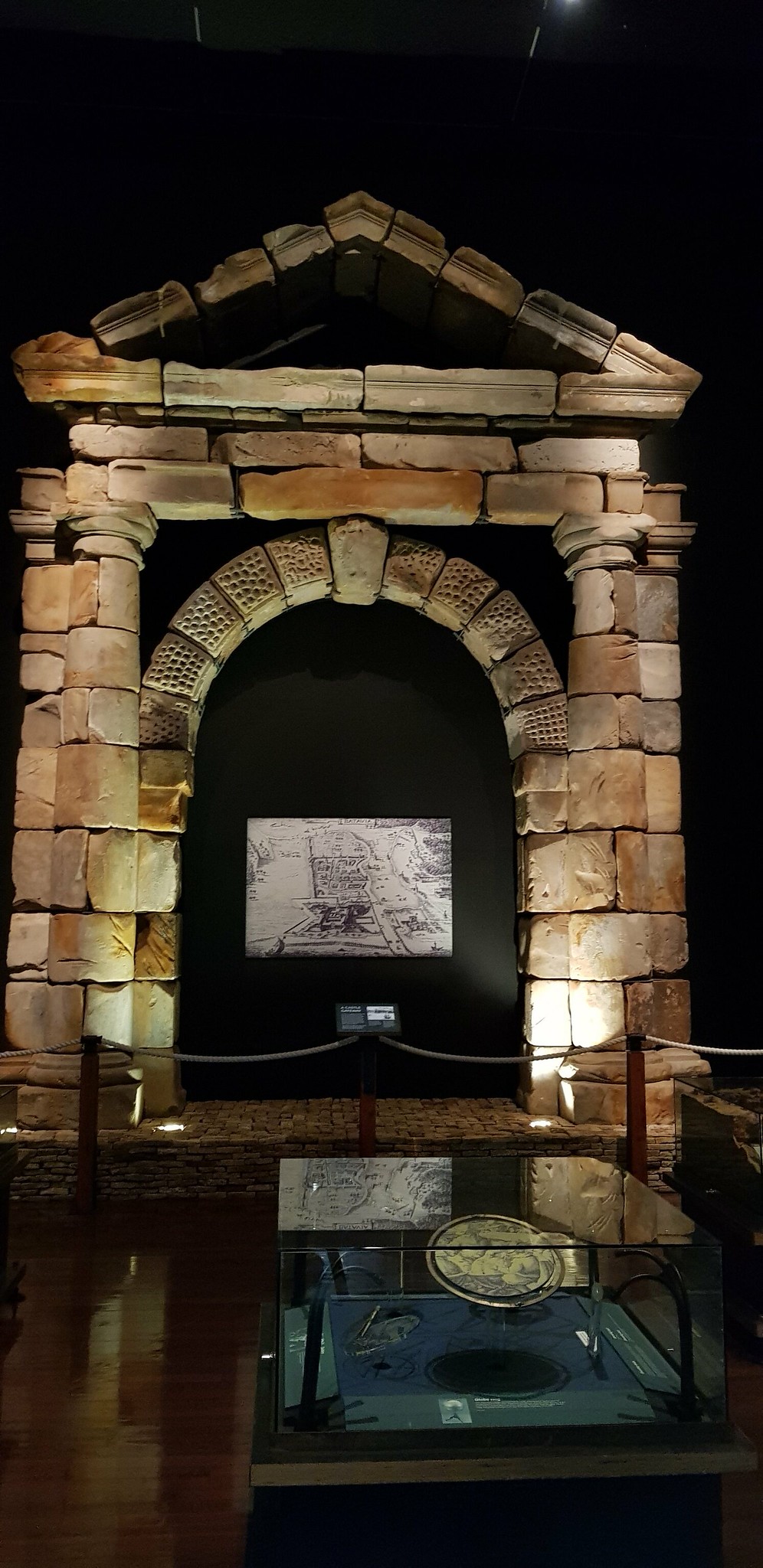 Batavia Portico Geraldton - Kasteel Batavia Jakarta - Dutch Australia ...