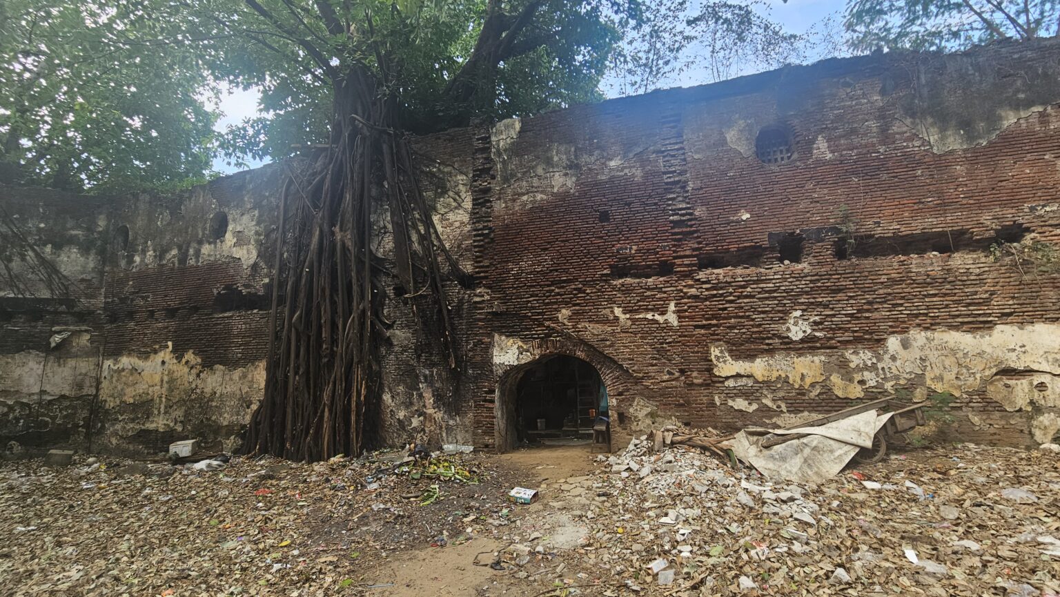 Batavia Portico Geraldton - Kasteel Batavia Jakarta - Dutch Australia ...